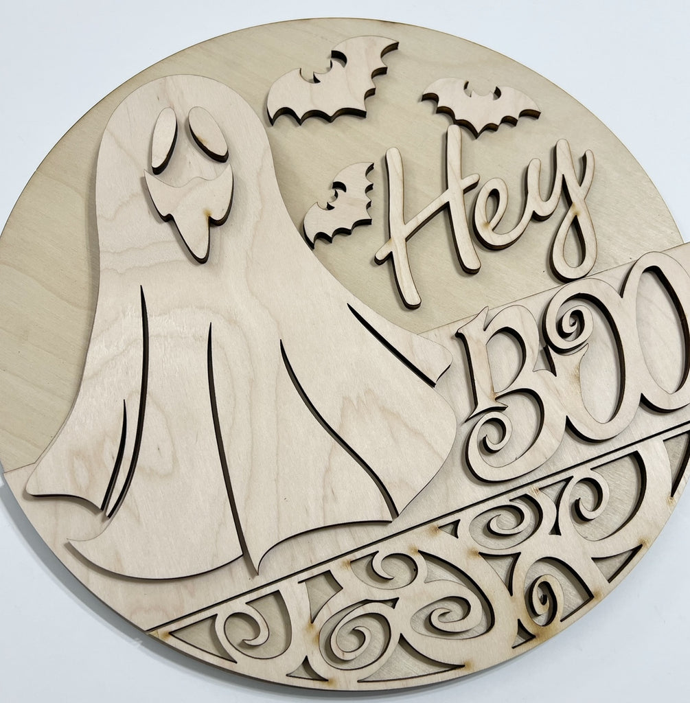 Hey Boo Tall Ghost and Bats Halloween Round Doorhanger – Sawdust & Swirls